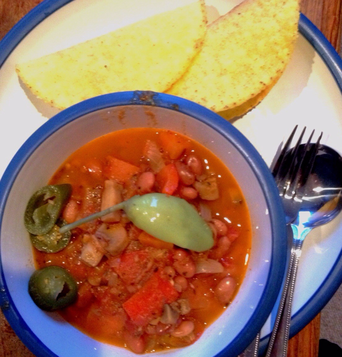 Pinto bean chilli and taco shells – The Food Waste Diaries